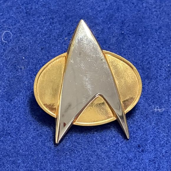 Hollywood Pins | Jewelry | Vintage Star Trek Communicator Pin Paramount ...